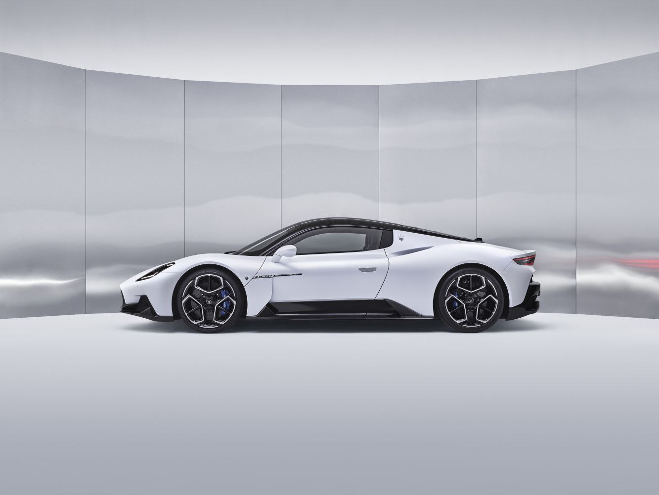 Maserati MC20 technical specifications and fuel economy